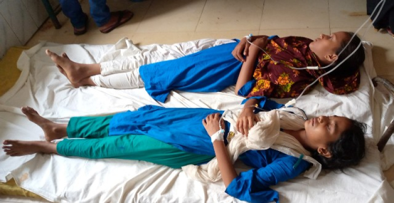 GreenWatchBD | 6 students unconscious by thunder sound admitted to hospital